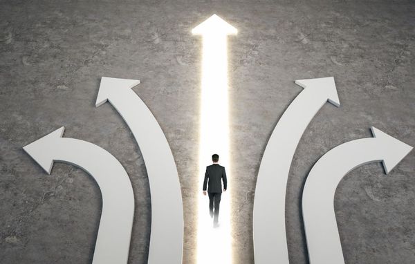 How to Create Successful Ambassador Programs [Step-by-Step Guide]